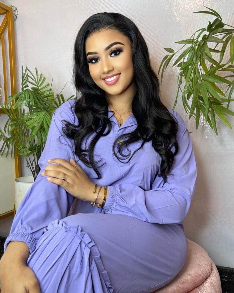 (04 photos) : Avec son make up de ouf, la beauté sérère de Faynara ...