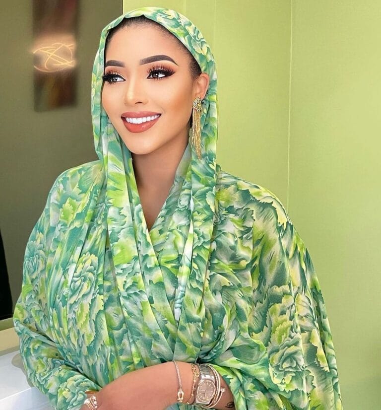 «Laissez cette femme vivre en paix», Halima Gadji prend la défense de ...