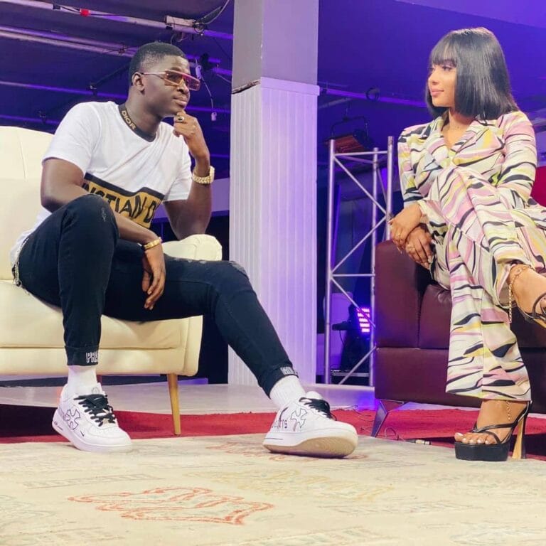 (04 photos) : Racky Aïdara sublime dans un ensemble tailleur imprimé à ...