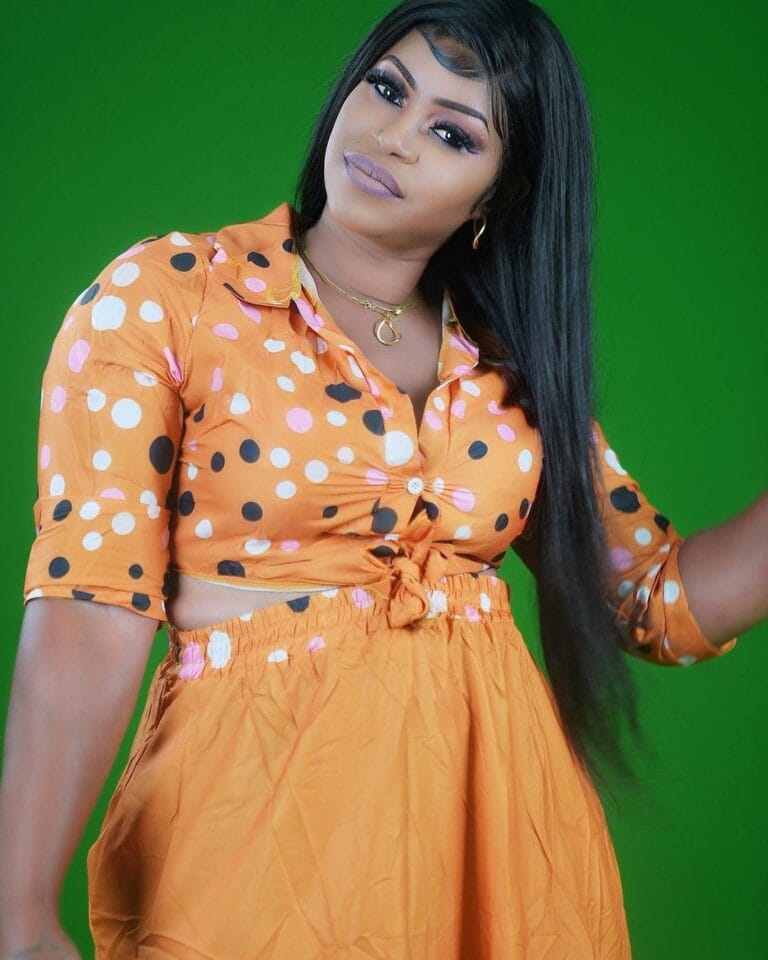 (10 photos ) : Regard perçant, l’actrice Soukey de la série Emprise ...