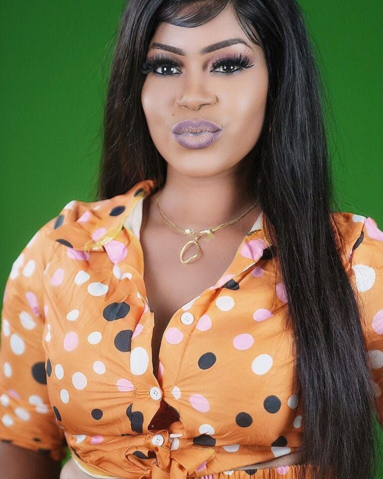 (10 photos ) : Regard perçant, l’actrice Soukey de la série Emprise ...