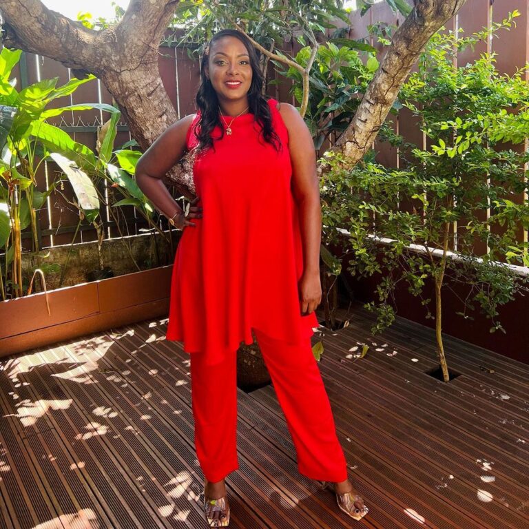 (06 photos) : Les internautes craquent pour le rouge danger et classe ...