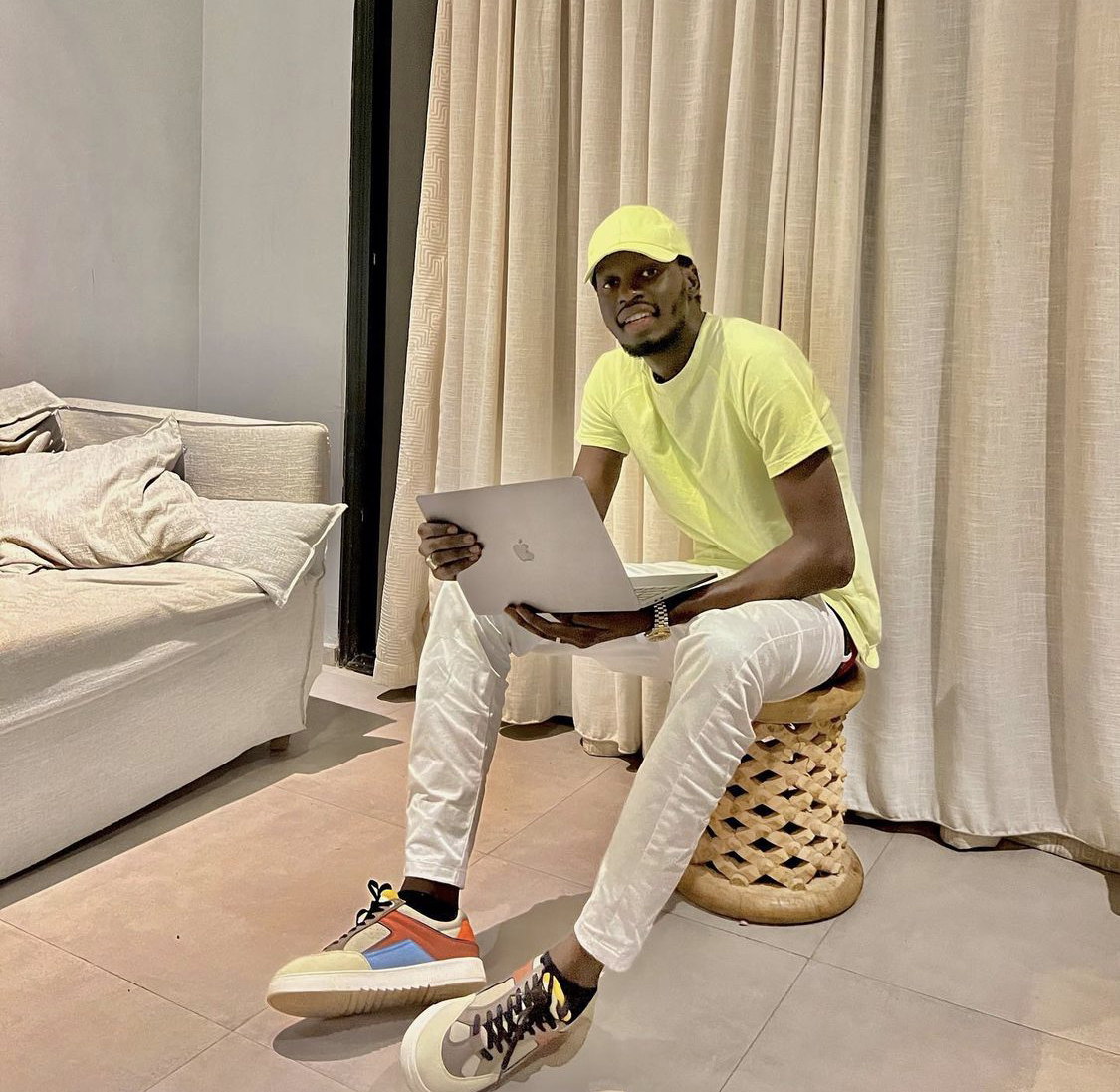 Découverte : Lasga N’diaye, le « caweur » qui rend dingue tiktok