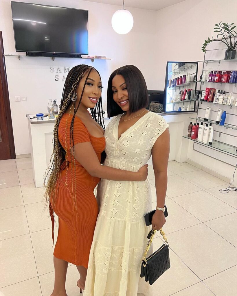 Mère et fille – Viviane et Zeyna Ndour, un duo toujours plus complice ...