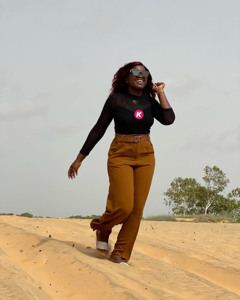 Magnifique, Khadija, l’épouse de Pape Sidy Fall brille de mille feux ...