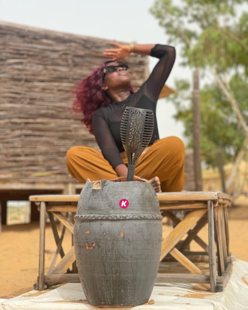 Magnifique, Khadija, l’épouse de Pape Sidy Fall brille de mille feux ...