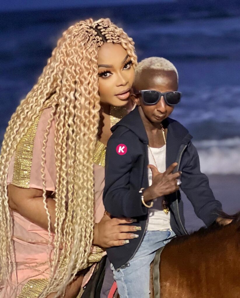 Magnifique, cette photo de Grand P et d’Eudoxie Yao fait bouger la ...