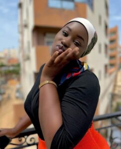 (Photos): Diarra de la série « Infidèles » en mode décontractée