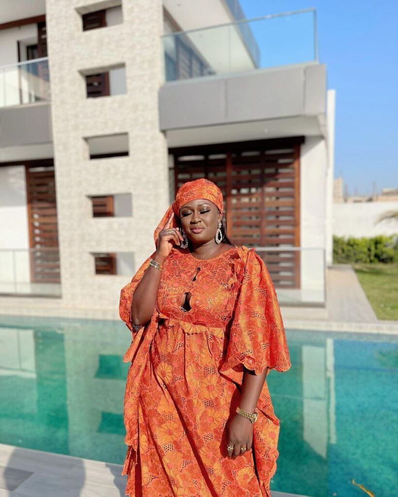 (03 photos) : L’actrice Ngoné de la série Famille Sénégalaise apparaît ...