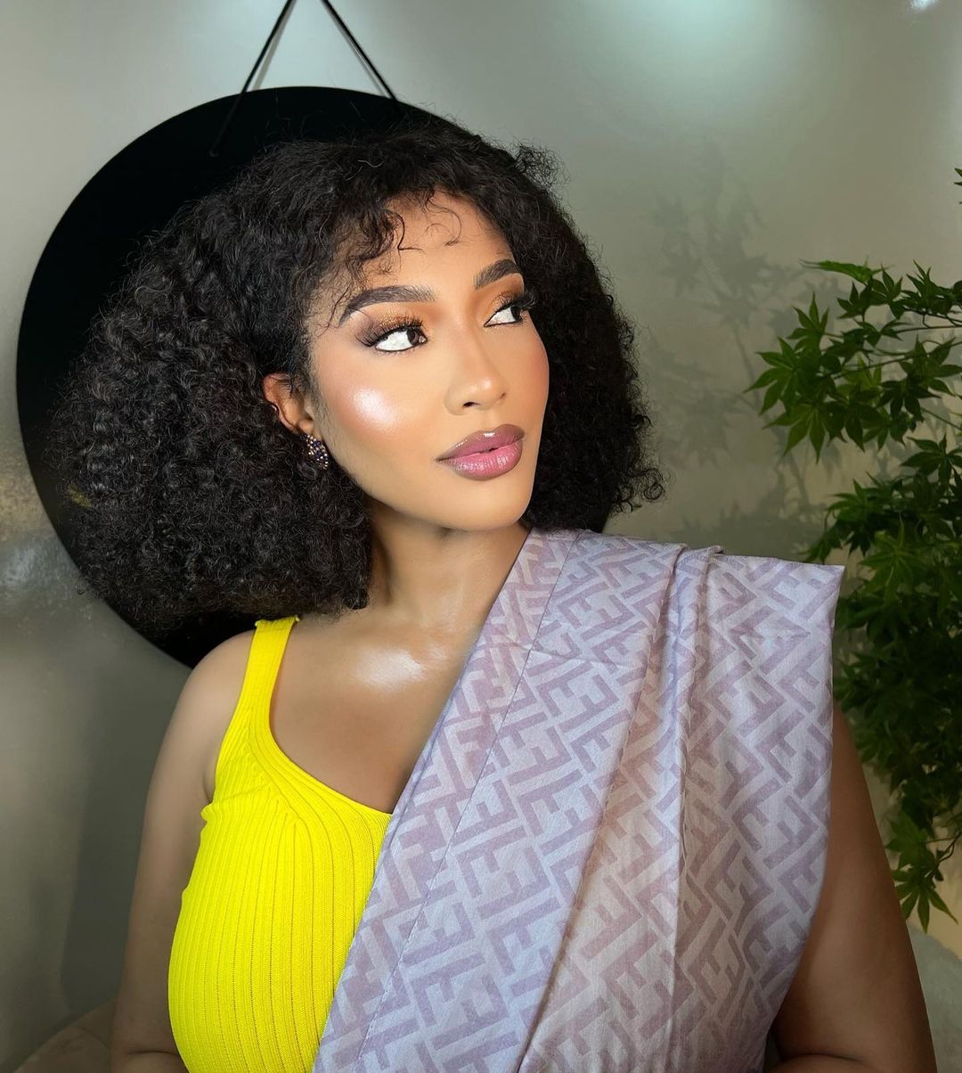 (09 photos) : Po.itrine XXl sublimée par un tatouage, Adja Diallo est Waouh