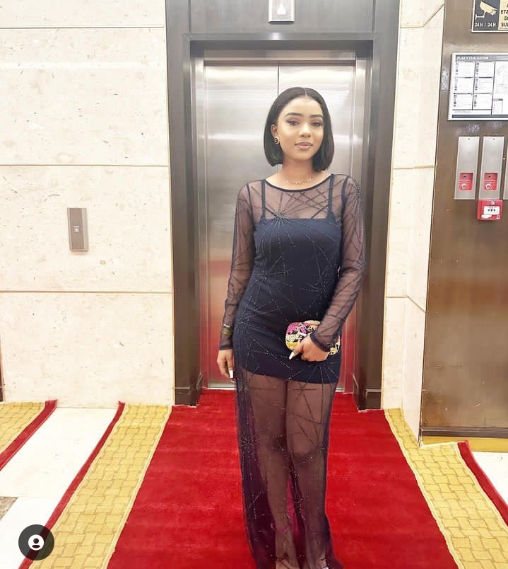 (Photos): Racky Aidara transparente dans une belle robe noire