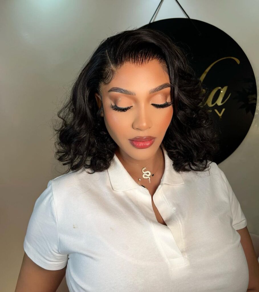 (09 photos) : Make up sophistiqué, coiffure in, Adja Diallo est plus ...