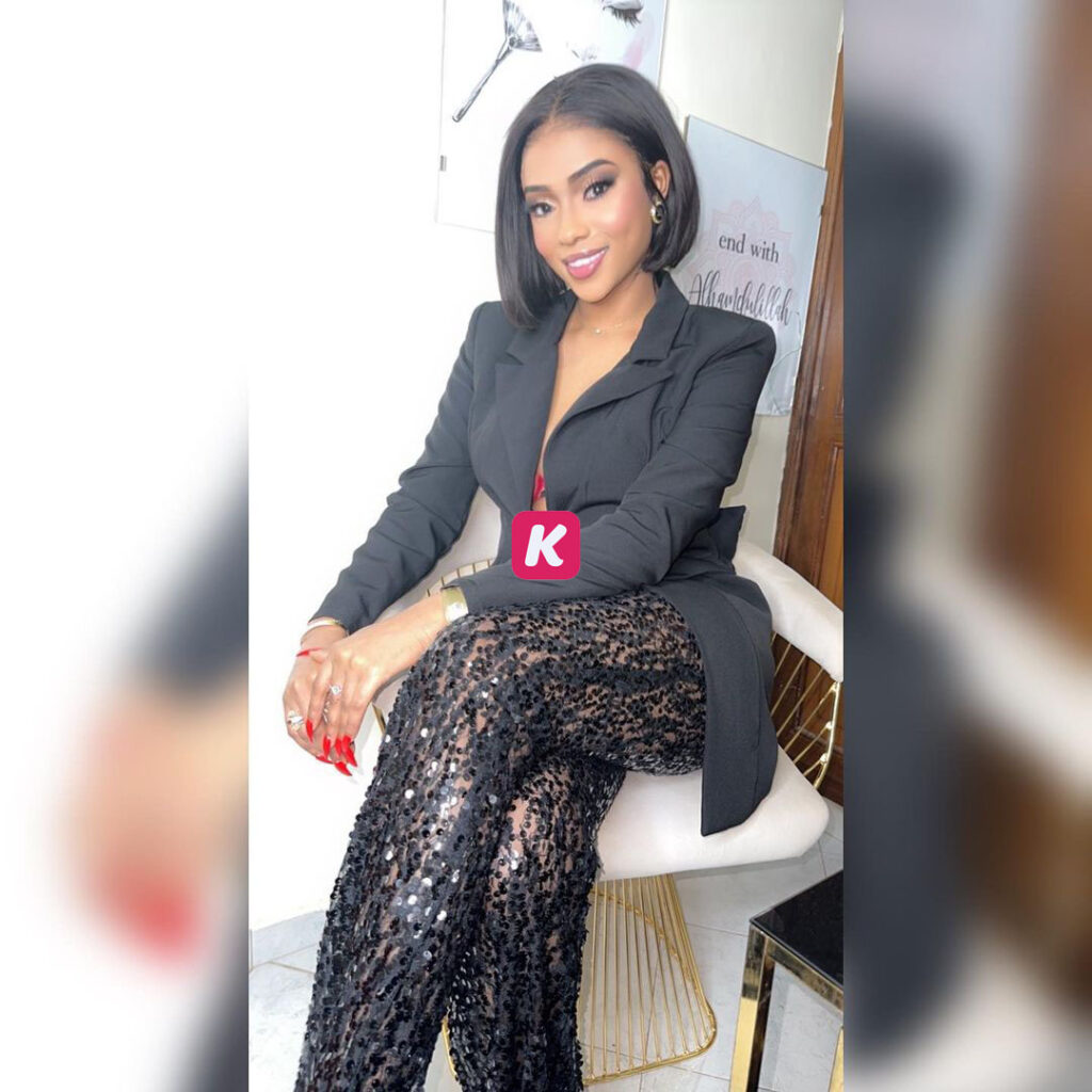 Racky Aidara dévoile un look détonnant, la toile sublimée (Photos)