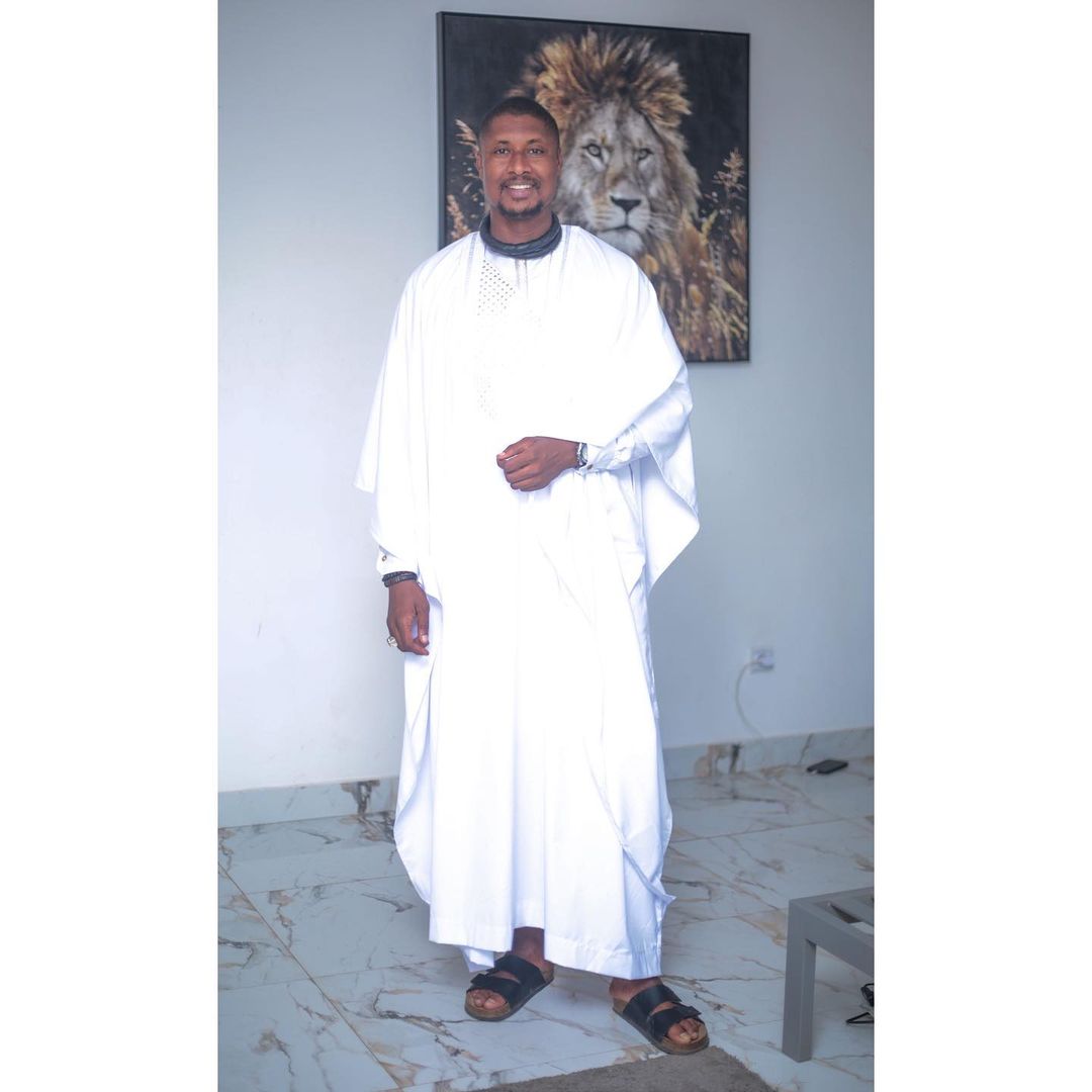 (04 photos) : Bathie Massamba, le thiof des jeunes filles, s’affiche ...