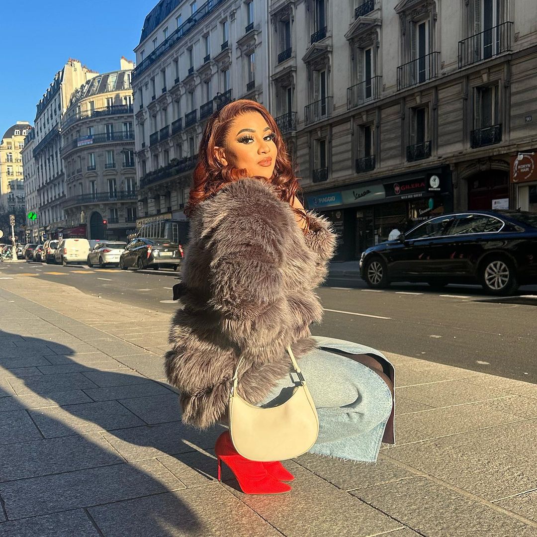 (03 photos) : A Paris, Faynara trop belle comme vous ne l’avez jamais vue