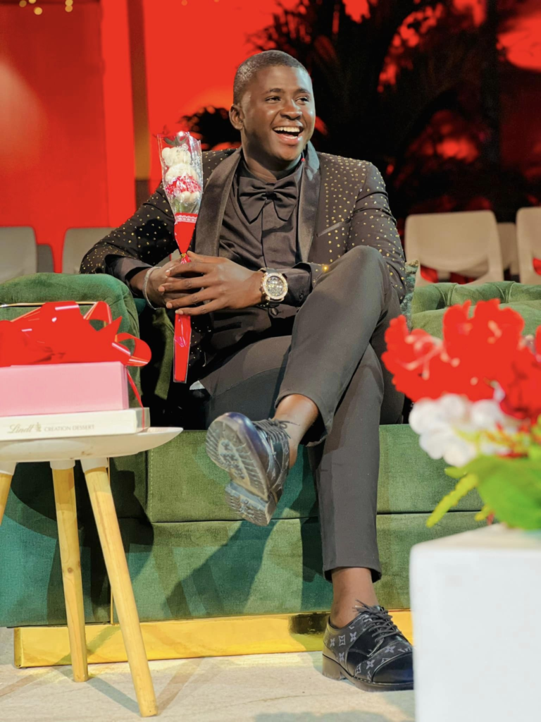 Photos : Kheucha et Racky colorent la Saint-Valentin