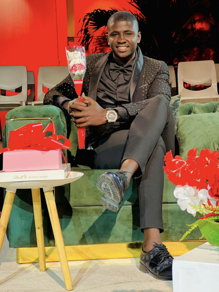 Photos : Kheucha et Racky colorent la Saint-Valentin