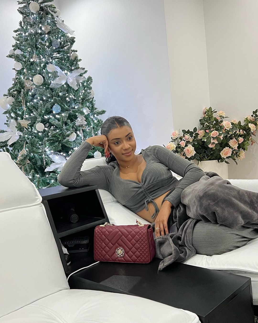 (03 photos) : Racky Aidara sensuelle en trois images torrides