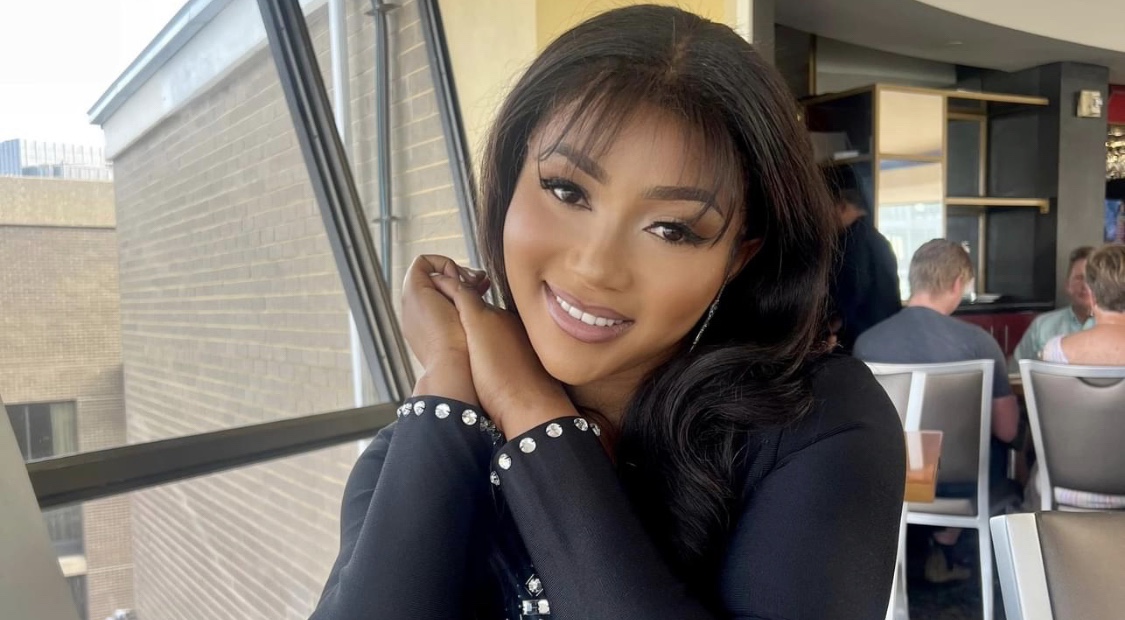 (3) Photos: La ravissante Syndy Emade en mode détente