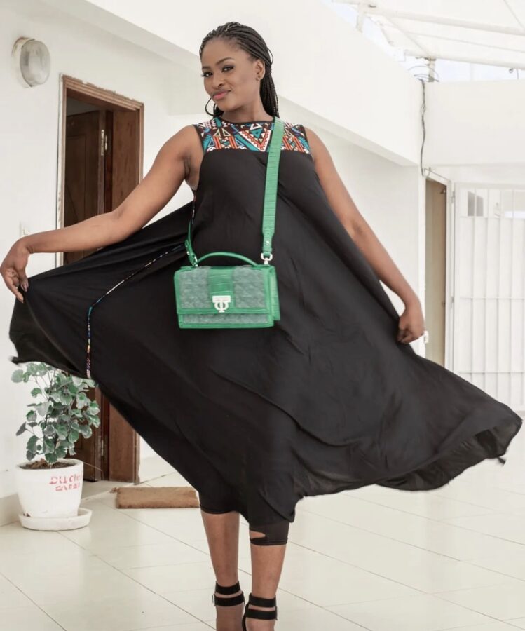 (3) Photos : Kadia Sall, éblouissante dans une robe à couper le souffle